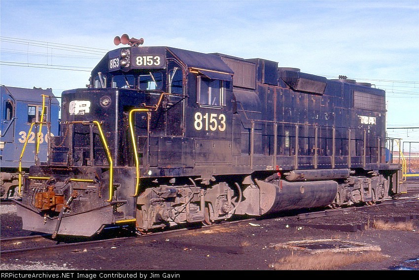 CR GP38-2 8153 (R)